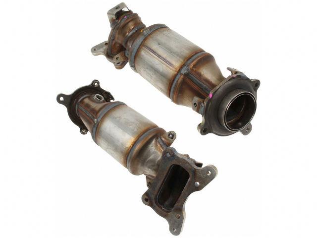 Genuine Parts Company Exhaust Manifold with Integrated Catalytic Conve